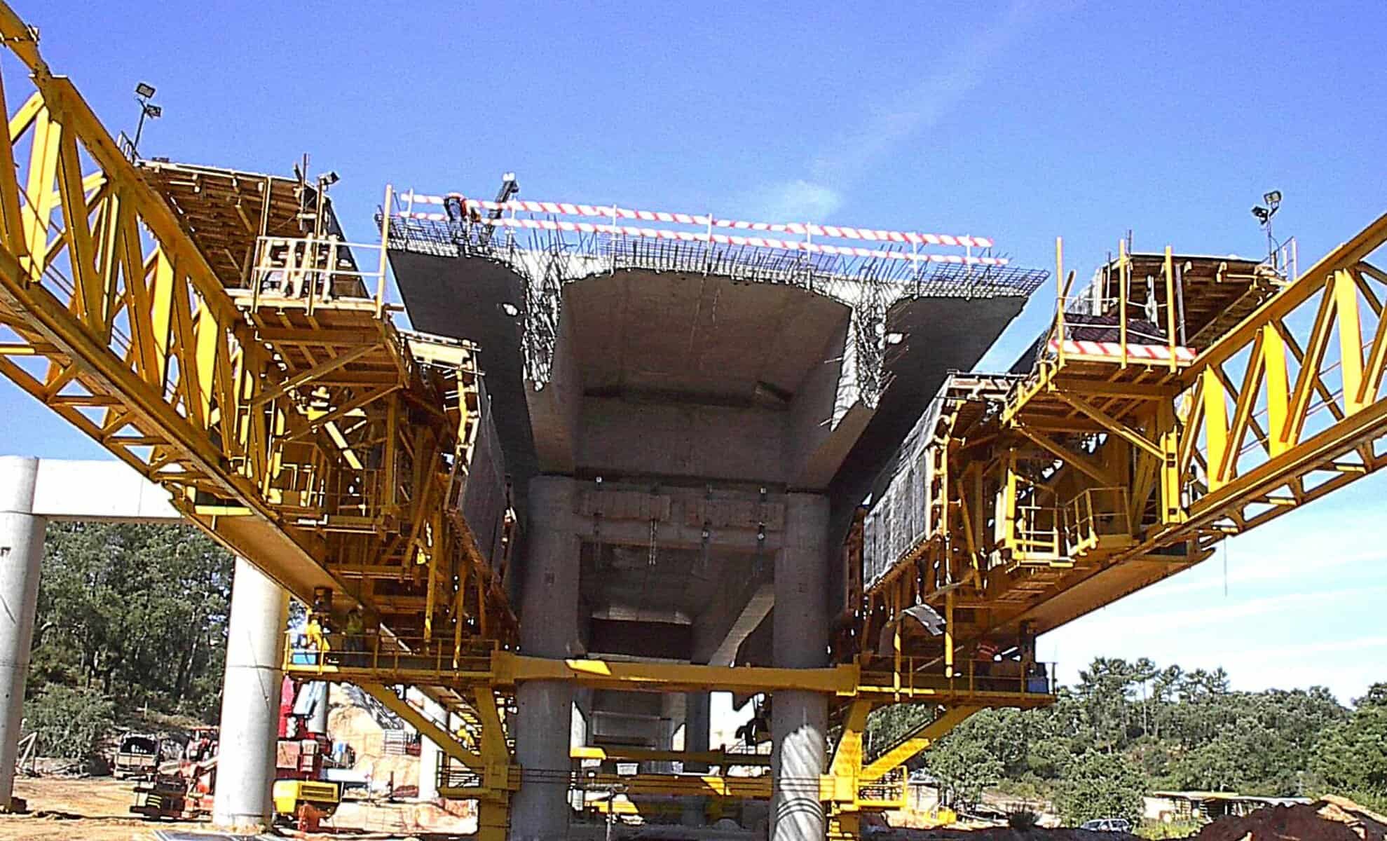 Movable Scaffolding System MSS